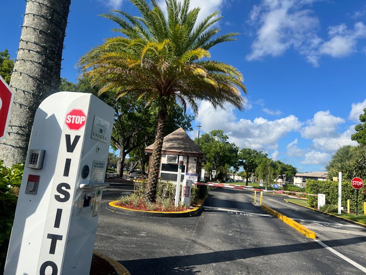 9955 N Belfort Cir 112, Tamarac, FL 33321, Broward County | Auction.com