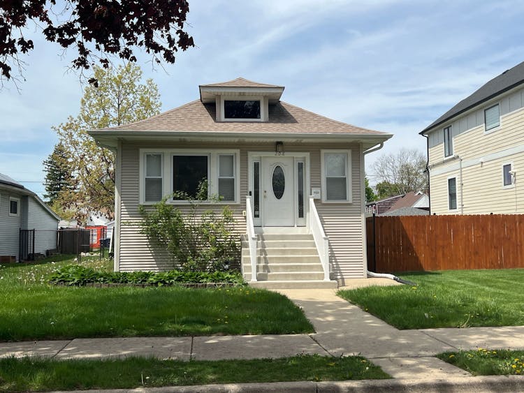 208 S 17th Ave, Maywood, IL 60153, Cook County | Auction.com