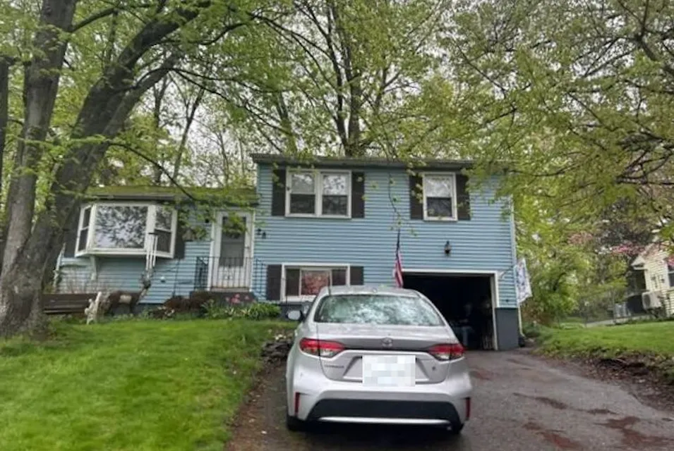 28 Applewood Dr, Meriden, CT 06450, New Haven County | Auction.com