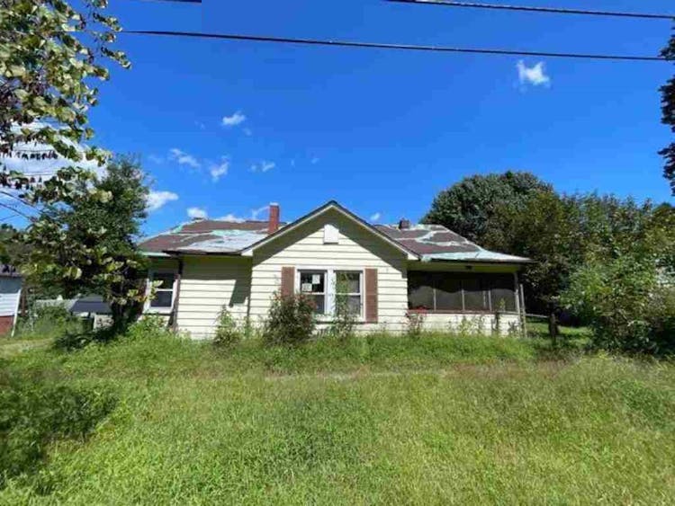 114 Torrence Cir NW, Lenoir, NC 28645, Caldwell County | Auction.com