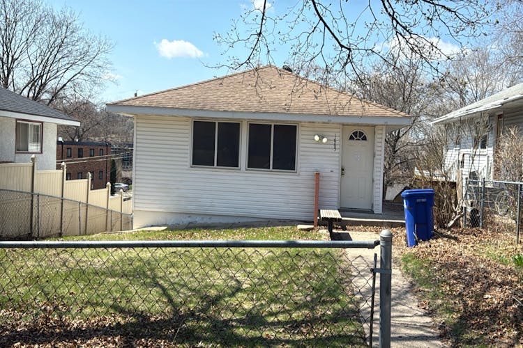 1665 Woodbridge Street, Saint Paul, MN 55117, Ramsey County | Auction.com