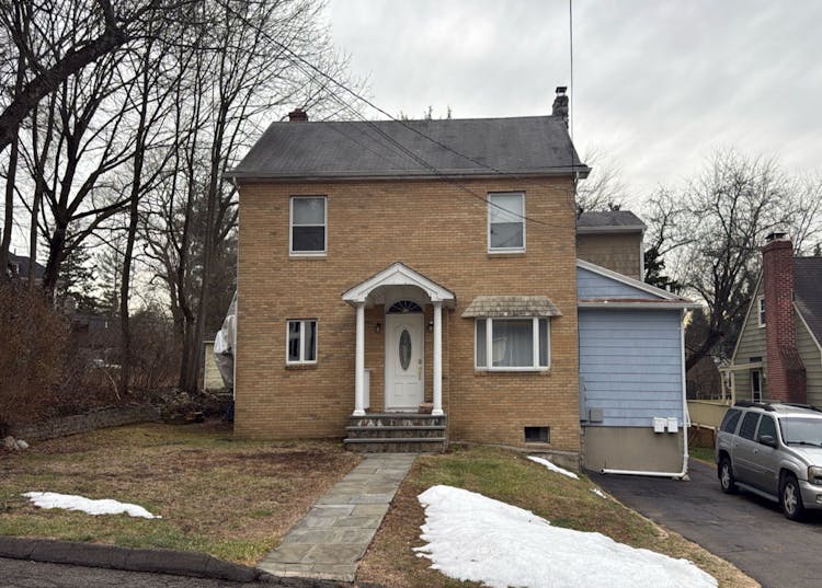 22 Glendenning St, Norwalk, CT 06851, Fairfield County | Auction.com