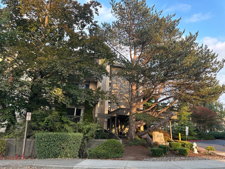 2500 81st Ave SE 344, Mercer Island, WA 98040, King County | Auction.com