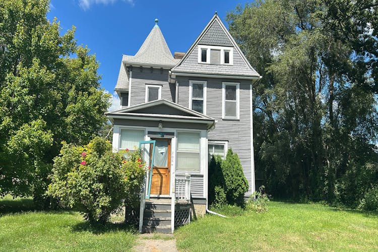 208 W Skillet Ave, Dayton, IA 50530, Webster County | Auction.com