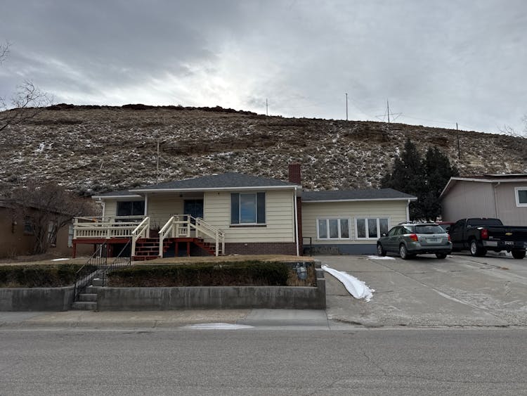 1128 W Jeffers Dr, Rawlins, WY 82301, Carbon County | Auction.com