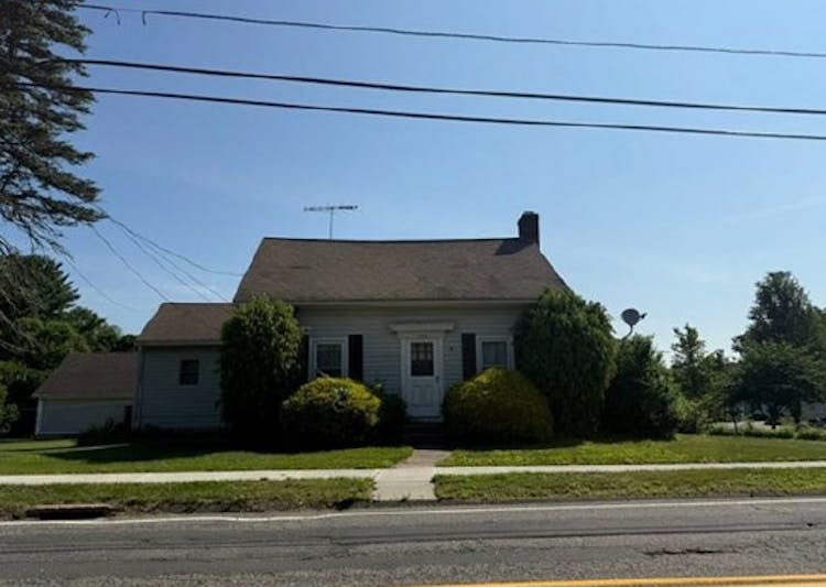309 Parker St, East Longmeadow, MA 01028, Hampden County | Auction.com