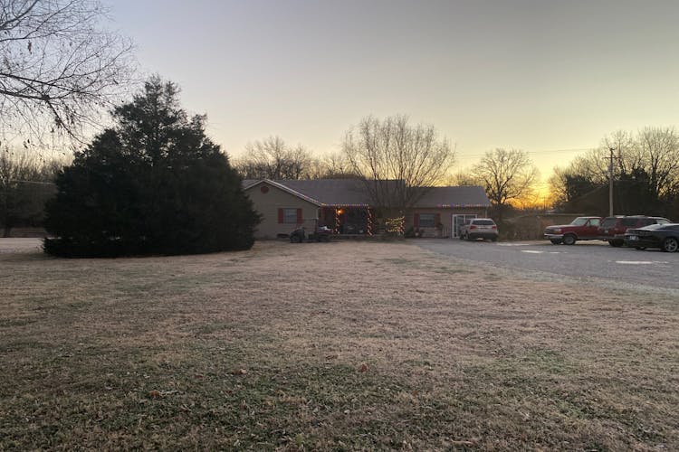 208 N Willow Ave, Baxter Springs, KS 66713, Cherokee County | Auction.com