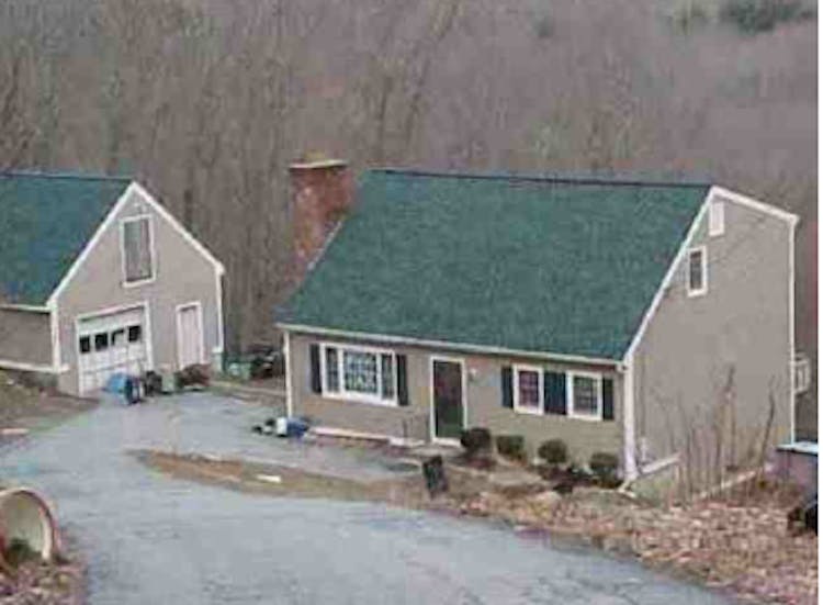 552 Squaw Rock Rd Moosup Ct 06354 Usa